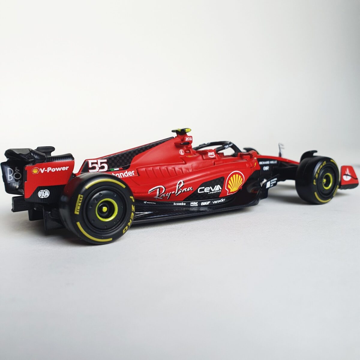 Masina Ferrari SF23 Sainz No.55, scara 1:43 Bburago - Fshop1 - Magazin ...
